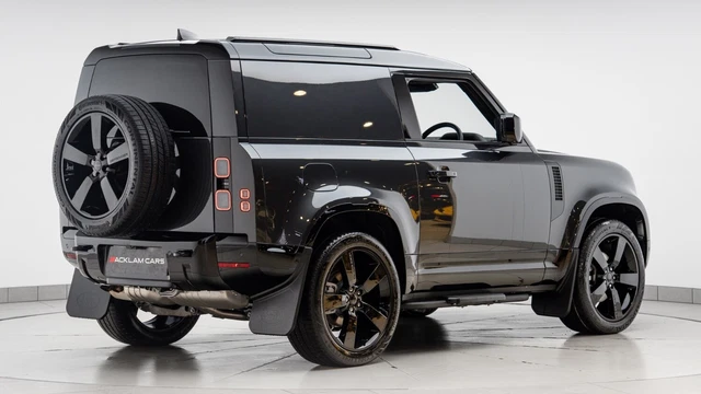 2025 LAND ROVER Defender (75 Reg) 90 3.0 D250 X-Dynamic HSE Hard Top ...