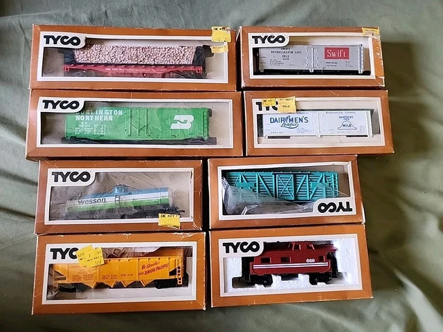 VINTAGE TOY TRAIN Set Lot Tyco Godola Wesson Swift Railroad 1970s ...