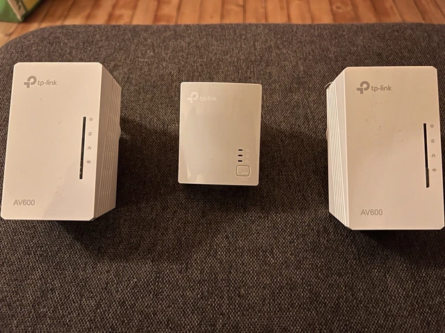TP-LINK AV600 POWERLINE Adapter Wi-Fi Kit Booster Hotspot 2 Extenders £ ...