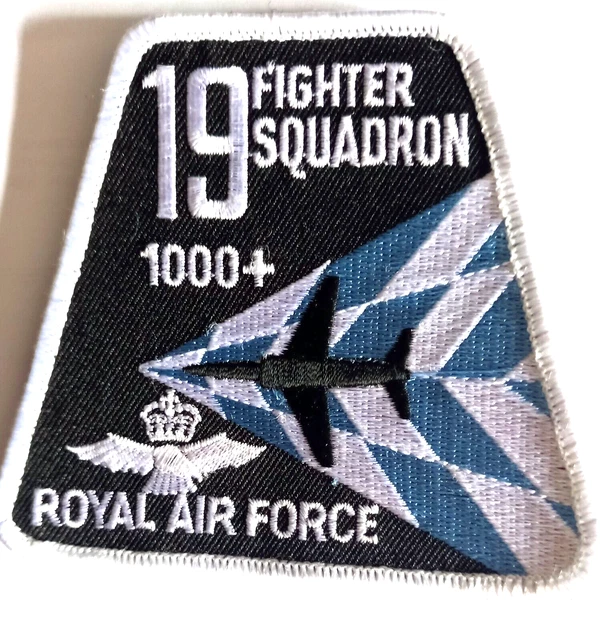 ROYAL AIR FORCE 19 SQN HAWK T1 1000+HRS cloth patch W/V £30.00 ...