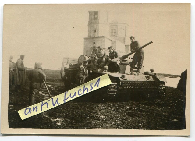FOTO : schwerer Deutscher Panzer mit 200 L Faß an der Ostfront im 2.WK ...
