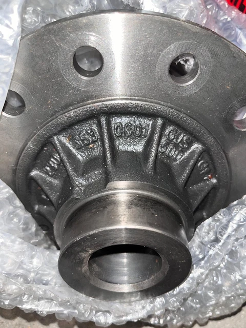 ORIGINAL MERCEDES AMG C63 W204/C204 Hinterachsdifferential EUR 1,00 ...