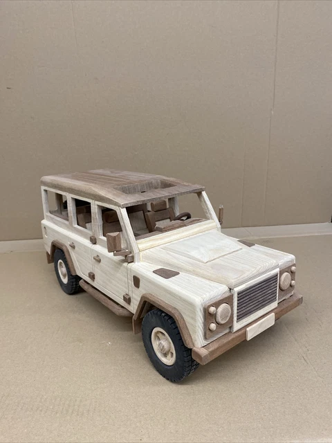 WOODEN MODEL LAND Rover Defender £50.00 - PicClick UK