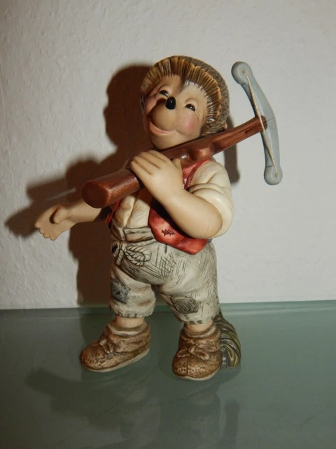 GOEBEL PORZELLAN FIGUR Mecki Igel-Familie "Igel mit Armbrust / Bogen ...