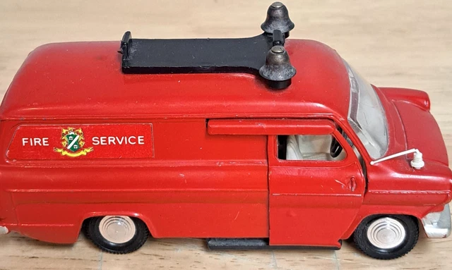 DINKYS TOYS VINTAGE Ford Transit Fire Service Van Diecast Scale Model ...
