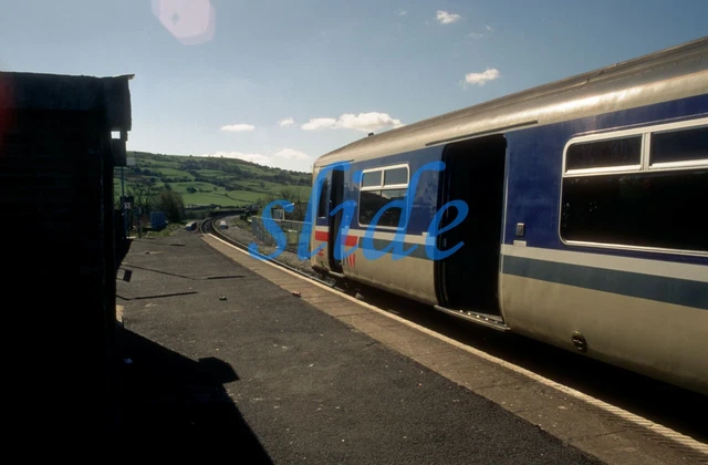BRITISH RAILWAYS DIESEL Multiple Unit 150215 Colne Station 1992 Origi ...