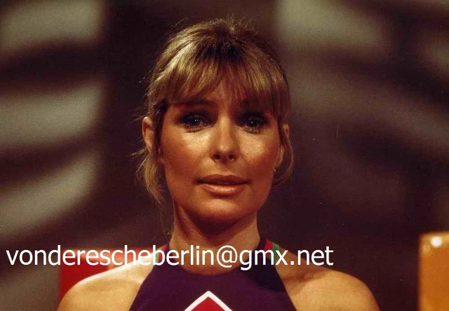 INGO BARTH Original handsignierte Farbfotographie der TV-Moderatorin ...