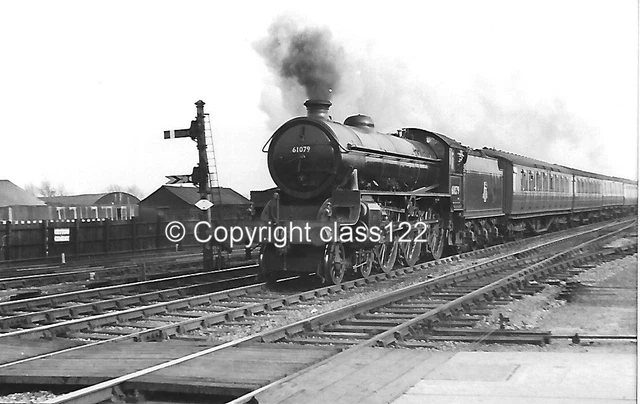 PHOTO - LNER B-1 No.61079 at Wood Green £1.99 - PicClick UK