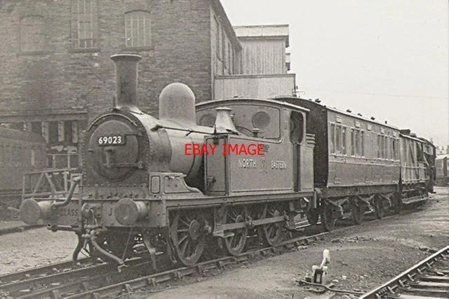 PHOTO 1969 Lner Class J72 Loco 69203 At Oxenhope Loco Shed Former ...