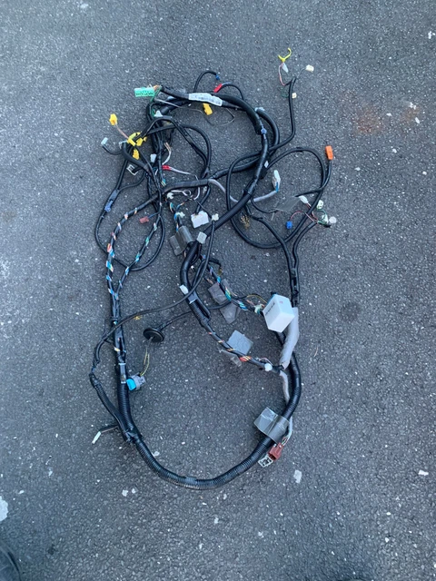 HONDA CIVIC TYPE r ep3 01 to 06 internal fuse box to rear wiring loom £ ...