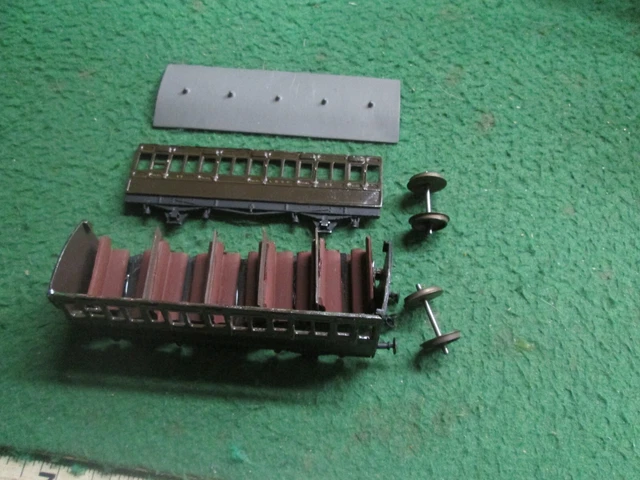 KEYSER K`S WHITE METAL KIT BUILT 4 WHEEL COACH (OO-GAUGE) LOT i39 ...