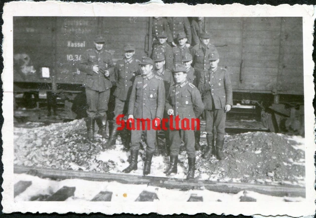 H4/5 WW2 ORIGINAL Photo Of German Wehrmacht Infantry At Train Station £ ...