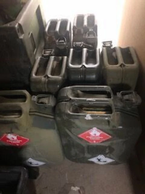 BRITISH ARMY FUEL cans 20L ex MOD Gerry can £18.99 - PicClick UK