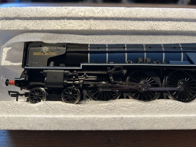 BACHMANN OO GAUGE Steam Locomotive 32-553 BR Blue A1 60161 North ...