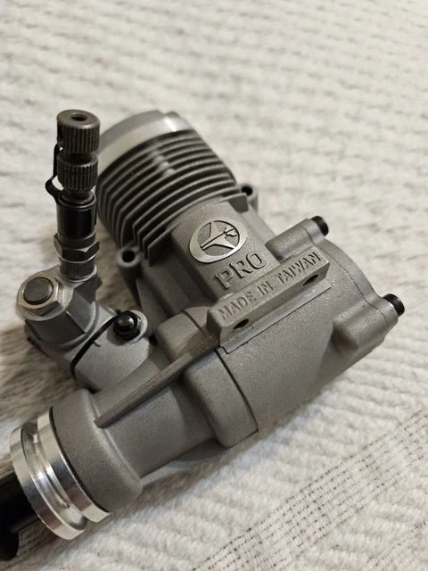 MOTEUR D'AVION MODÈLE Thunder Tiger 46 Pro RC Nitro avec silencieux 0 ...