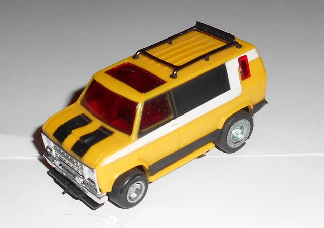 VINTAGE IDEAL TCR Total Control Racing HO Slotless Slot Car YELLOW FORD ...