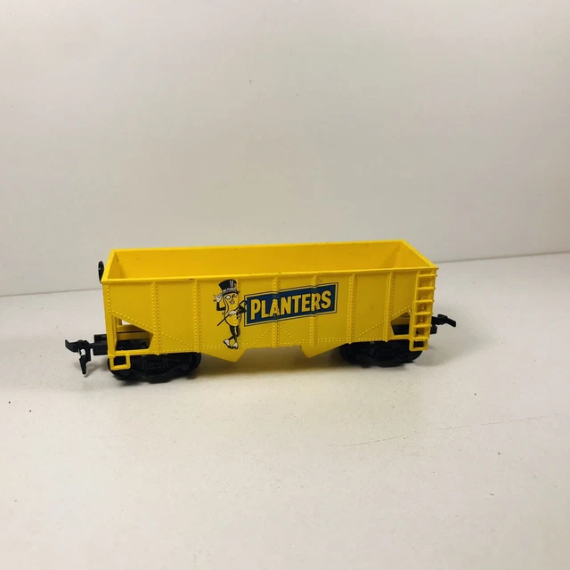 LIFE LIKE HO Planters Peanuts 2-Bay Advertising Billboard Hopper Car ...