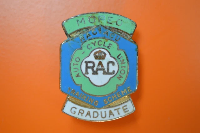 VINTAGE AUTO CYCLE Union Training Scheme Moped Graduate Enamelled Badge ...