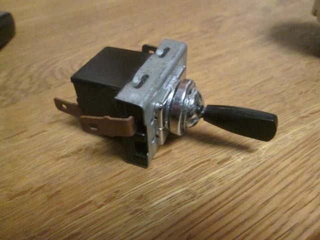 BMC AUSTIN/MORRIS/MG/WOLSELEY/RILEY/LANDROVER/LUCAS TOGGLE Switch Nos £ ...