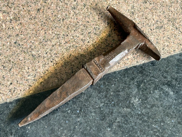 VINTAGE IRON ANVIL Hand forged Blacksmith Gunsmith Tinsmith T Shape ...
