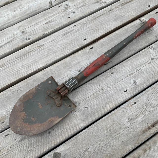 VINTAGE ARMY FOLDING Trench Shovel Spade With Pick Digging Old Tool $65 ...