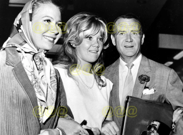 JULIET MILLS AND sister of actress Hayley Mills UK 1973 OLD PHOTO £3.58 ...