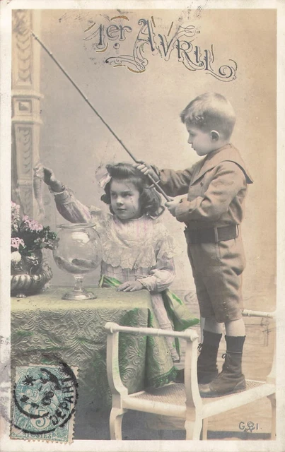 CP 1ER AVRIL Garcon Et Petite Fille Pechant Poisson Dans Bocal EUR 1,00 ...