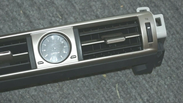 LEXUS IS250 IS350 IS200t IS300h XE30 Centre Dashboard Air Vent Clock ...