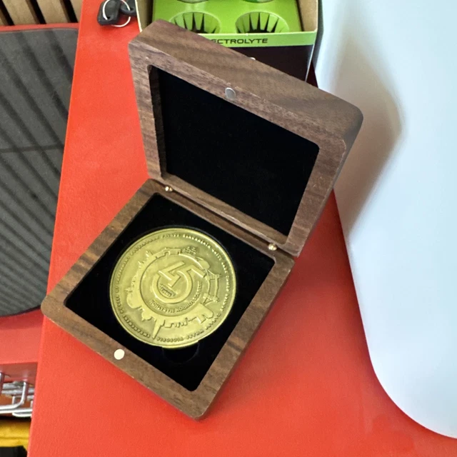 LONDON MARATHON COIN 2025 - Limited edition - unopened - 45th memorial ...