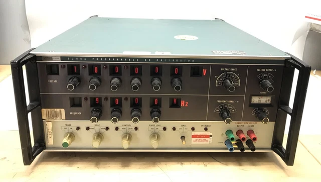 FLUKE 5200A PROGRAMMABLE Voltage Calibrator No Power For Parts or ...