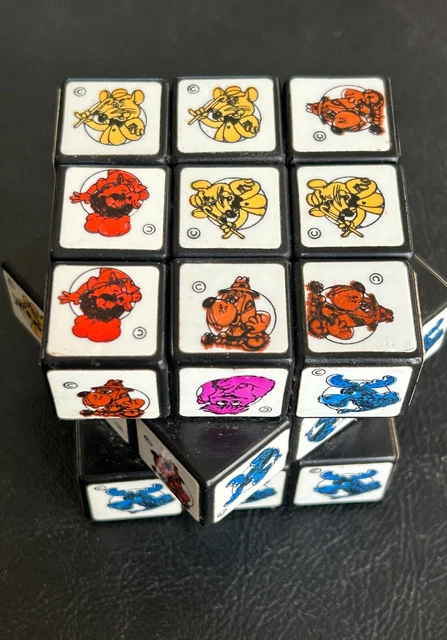 VINTAGE 1982 CHUCK E. Cheese Showbiz Pizza Rubik's Cube Toy 80s £36.40 ...