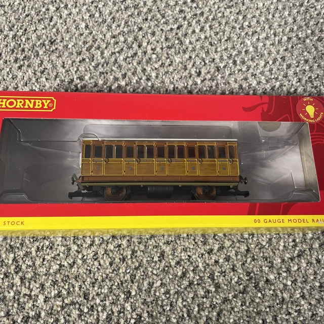 HORNBY R40104A GNR Teak 4-Wheel Brake 3rd Coach - 1505 - With Lights ...