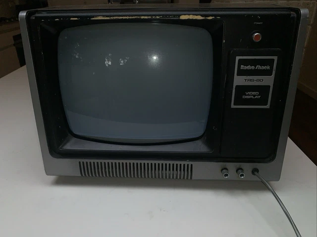 RADIO SHACK TRS-80 Monitor Video Display - POWERS ON - UNTESTED - FREE ...