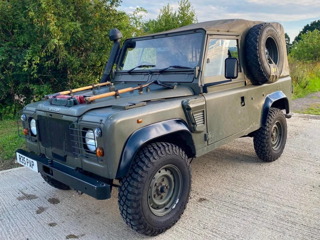 LAND ROVER DEFENDER Wolf: Truck Utility Light TUL HS Land Rover GS Soft ...