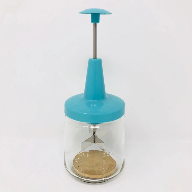 VINTAGE ANDROCK PLUNGER Chopper Turquoise With Glass 8oz Measuring Cup ...