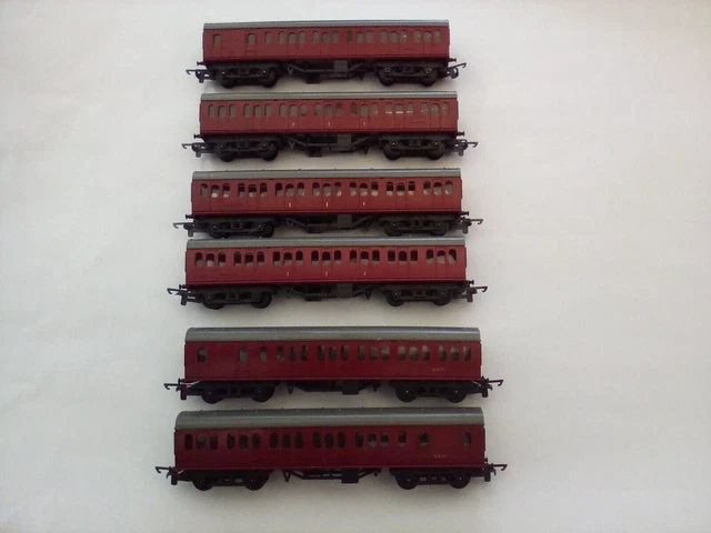 TRIANG TT SUBURBAN Coaches x 6 £30.00 - PicClick UK