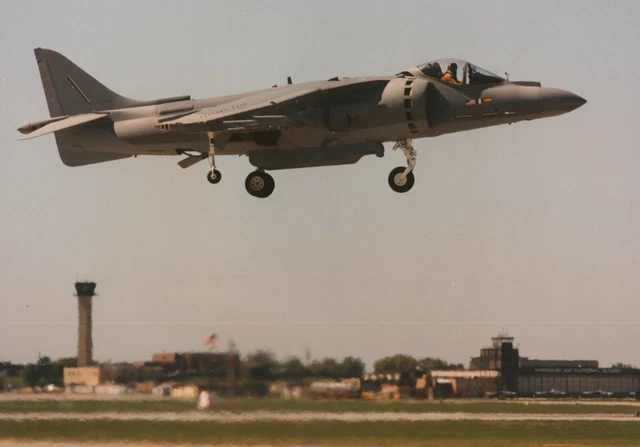 LARGE OFFICIAL PHOTOGRAPH OF THE USMC’s FIRST HARRIER II PLUS. £11.12 ...
