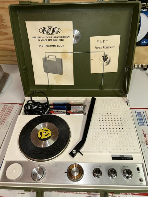 UNISONIC DUAL POWER Ac Dc Radio/Record Player Working 1970,s Needs a ...