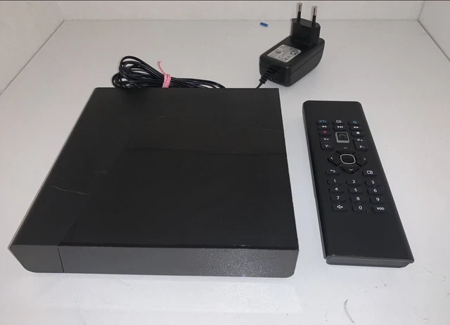 DECODEUR SFR TV HD 4K SFR Plus STB7 + Telecommande ( Manque Cache Piles ...
