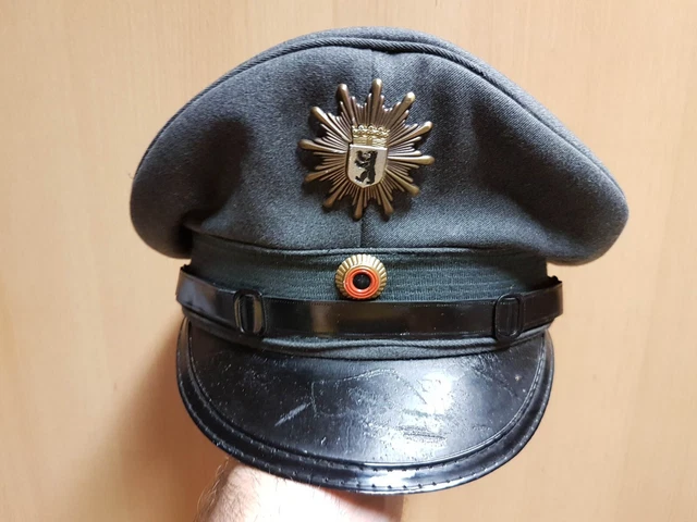 WACHPOLIZEI BERLIN PEAKED CAP 1970s BERLIN POLICE VISOR CAP $74.59 ...