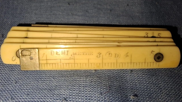 OUTIL ANCIEN DEMI Metre Pliant En Os? (6,4Cm) EUR 35,00 - PicClick FR