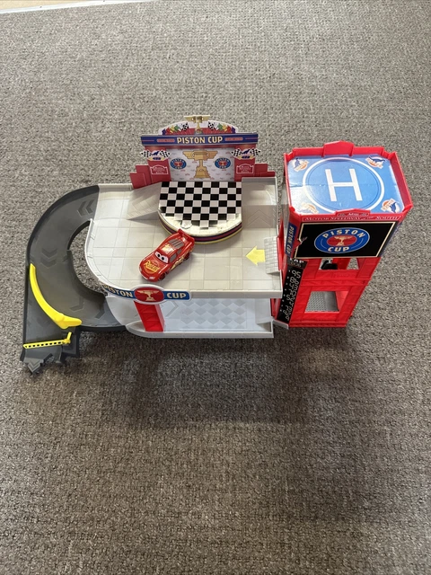 Disney Pixar Cars Piston Cup Racing Garage Playset And Mcqueen Plastic 1 4790