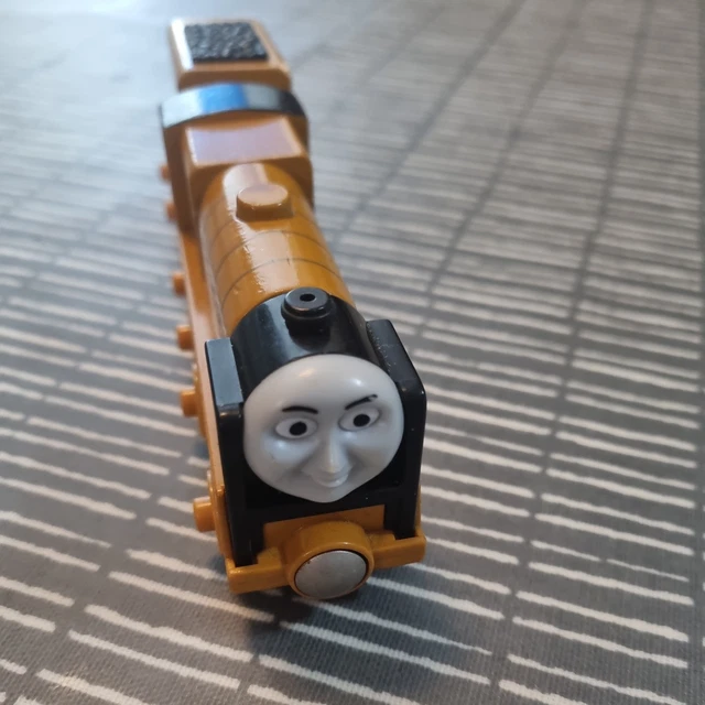 THOMAS THE TANK Engine & Friends Wooden Train - MURDOCH and tender £15. ...