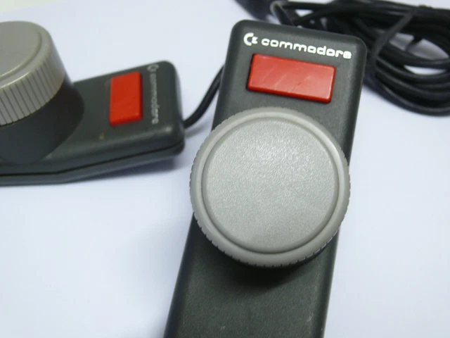 PAIR OF COMMODORE Paddle Controllers for Commodore 64 / C64 / VIC-20 ...