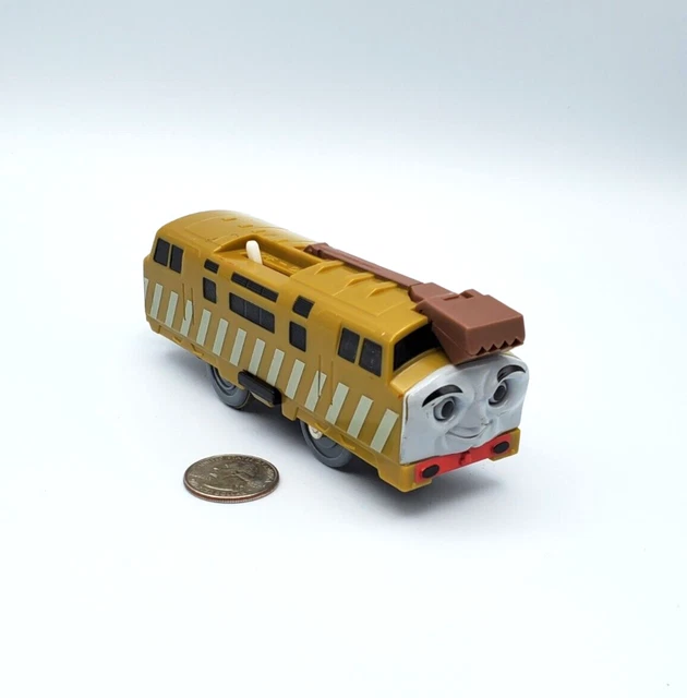 MOTORIZED TRACKMASTER THOMAS & Friends Train Tank Engine - Diesel 10 ...