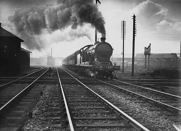 LNER C7 CLASS 4-4-2 steam locomotive No727 approaches Darlingt - Old Photo £5.36 - PicClick UK