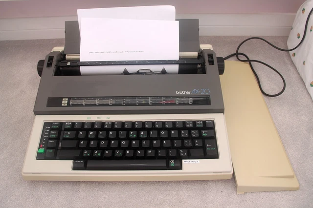 VINTAGE PORTABLE ELECTRIC/ELECTRONIC TypeWriter Word Processor Brother ...