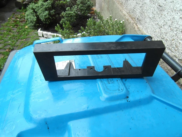 VINTAGE CAR RADIO trim bracket radio bezel mounting frame 8606560281 £ ...