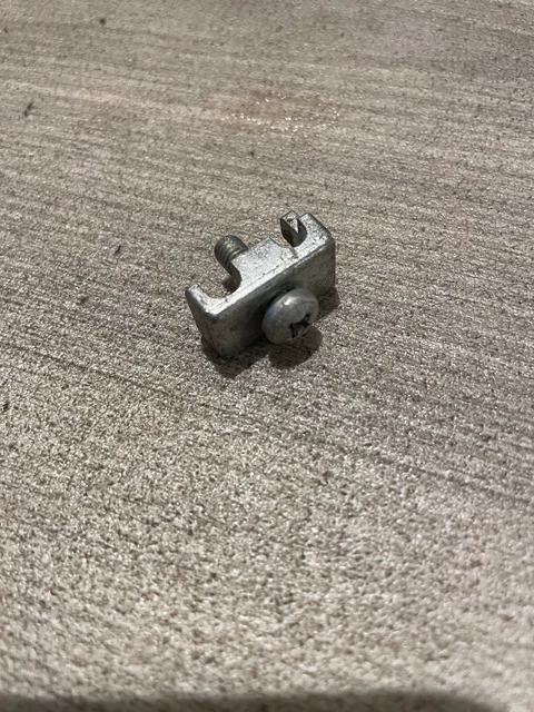 THROTTLE CABLE CLAMP From A Honda Izy, HRG415C2 SDE Lawn Mower (176) £8 ...