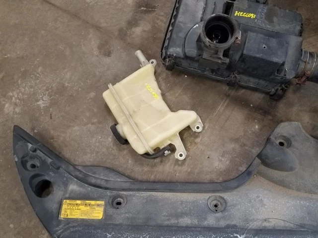 OVERFLOW BOTTLE COOLANT Reservoir Coolant Heat Storage Tank Fits 04-09 ...